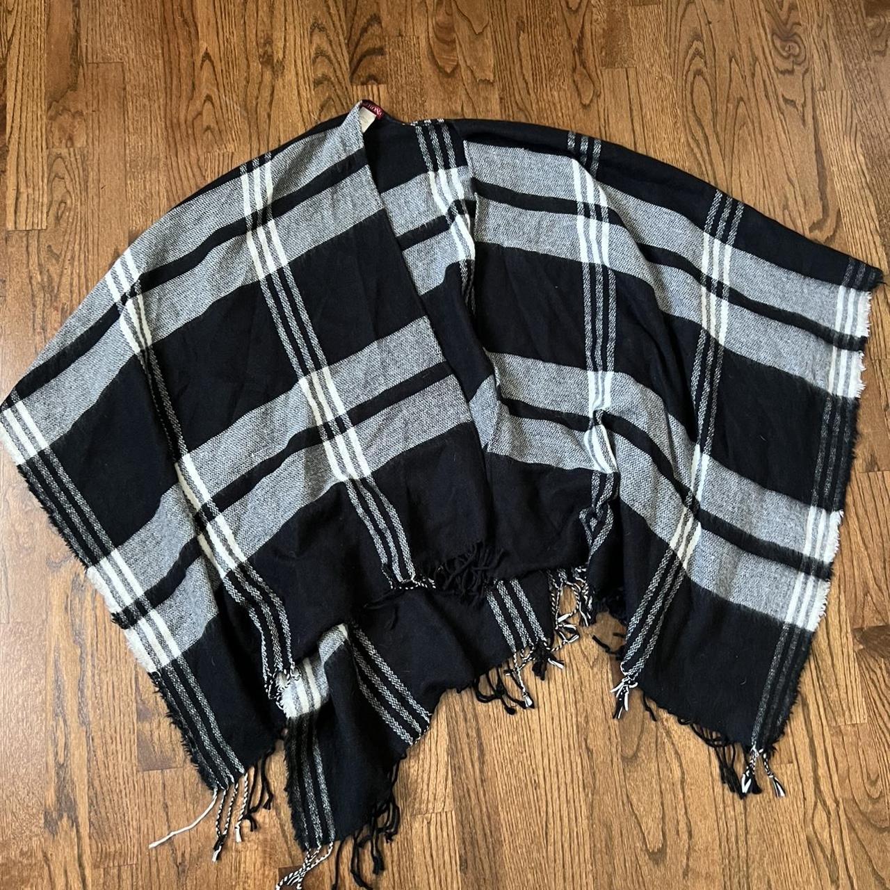 Medina brand / one size / black and white plaid cozy... - Depop