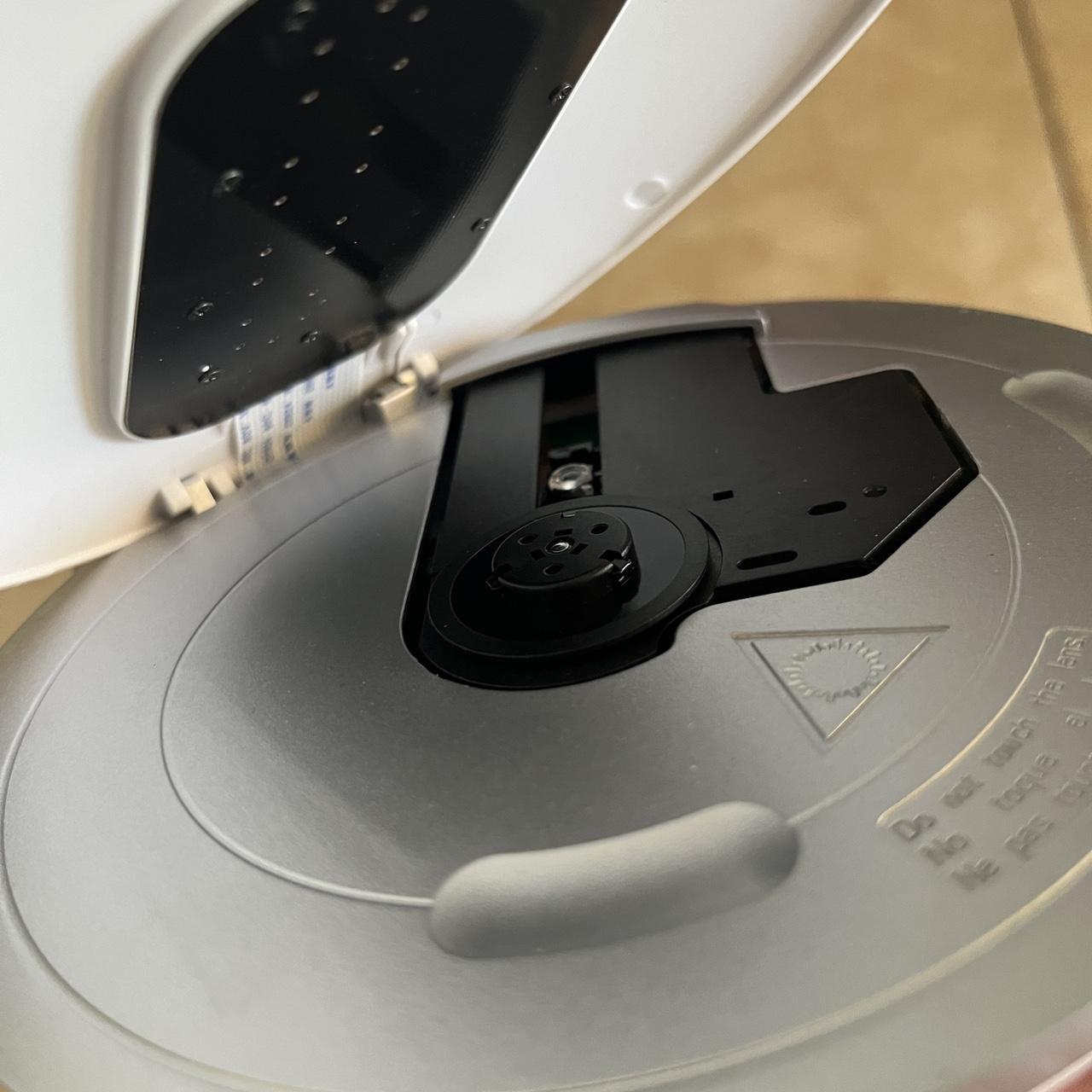 HOTT white CD player. Fully functional with... - Depop