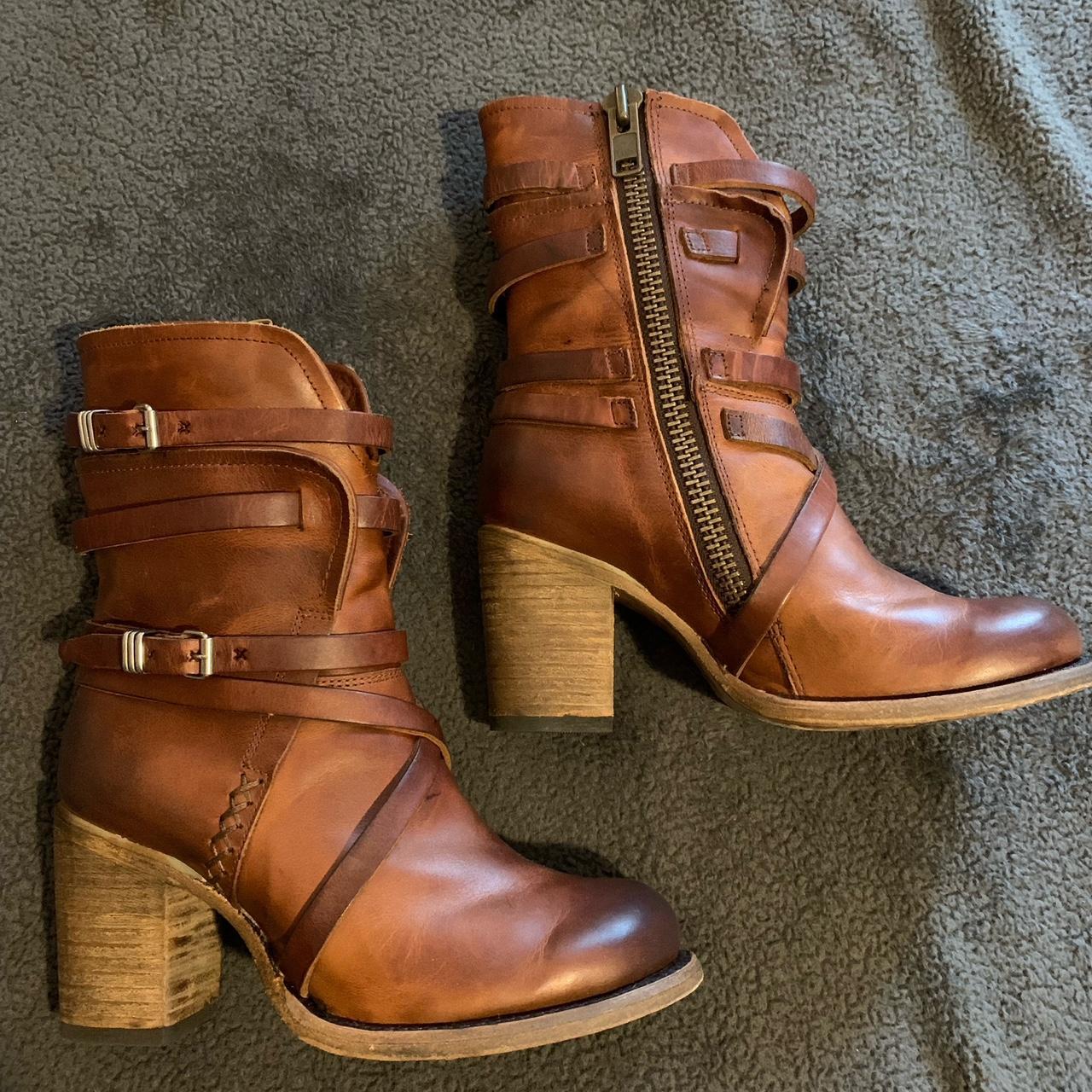 Freebird Baker Size 6 EUC, original box and boot... | Depop
