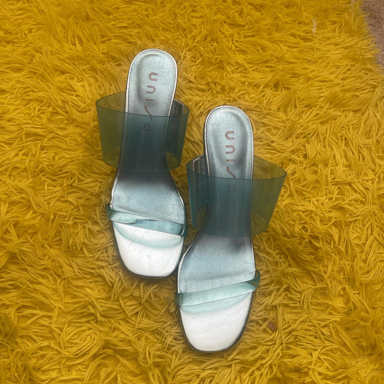 Cute blue strappy sandal size 10 - Depop