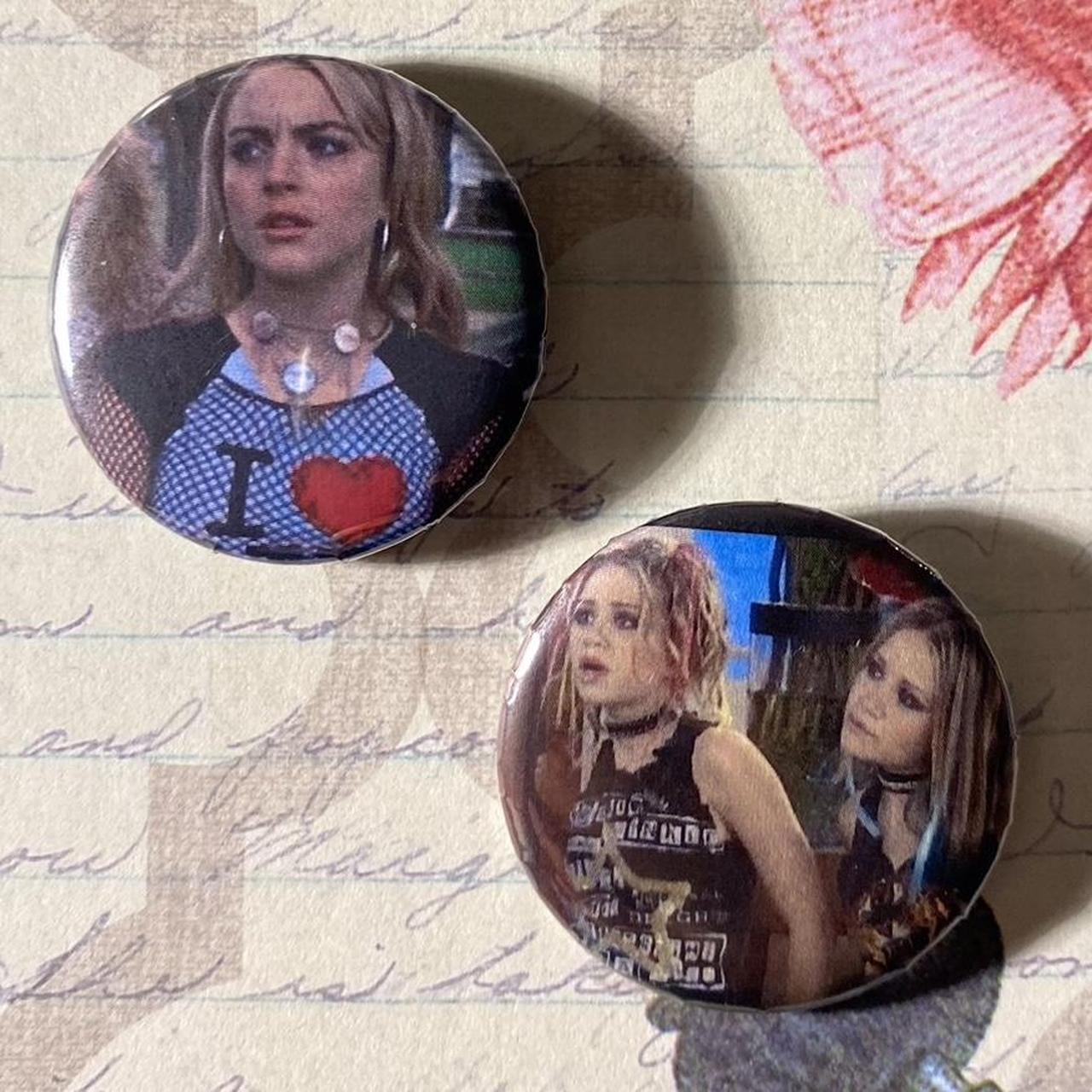 Lindsey Lohan & Olsen twins pin set Size: 37mm, 1.45... - Depop