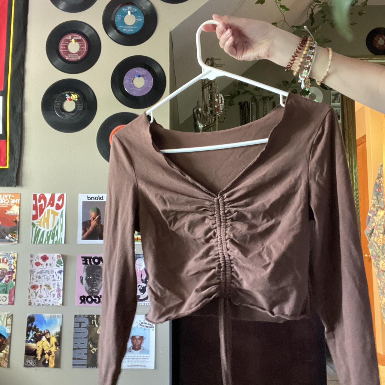 brown scrunched long sleeve top! - womens medium -... - Depop