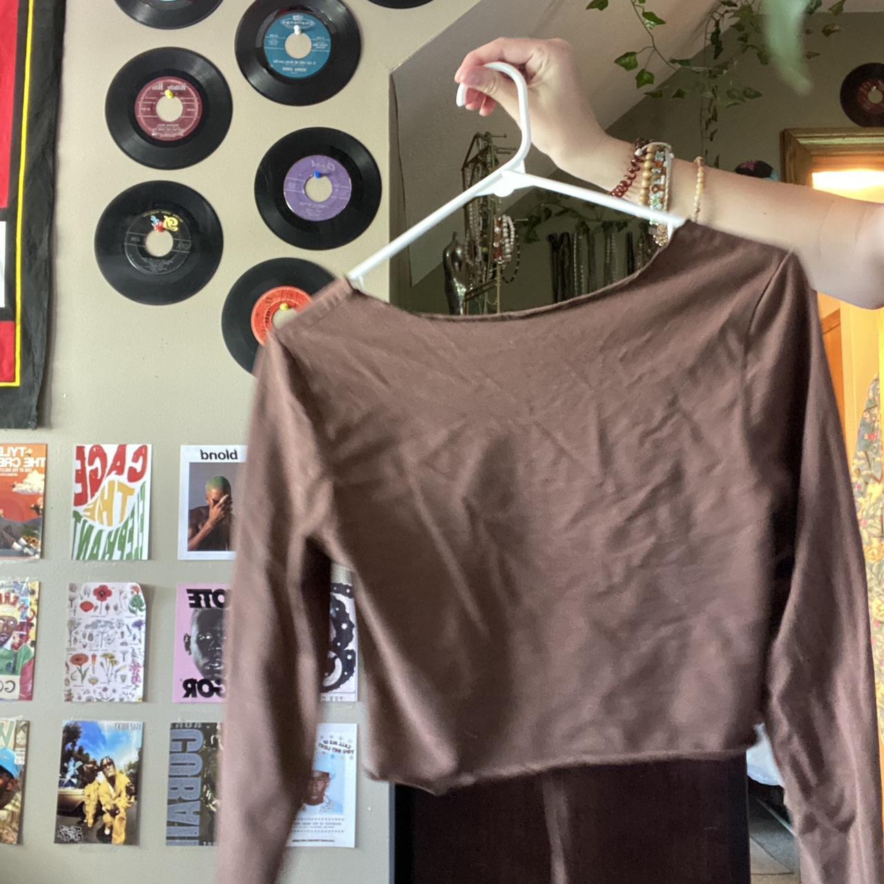 brown scrunched long sleeve top! - womens medium -... - Depop