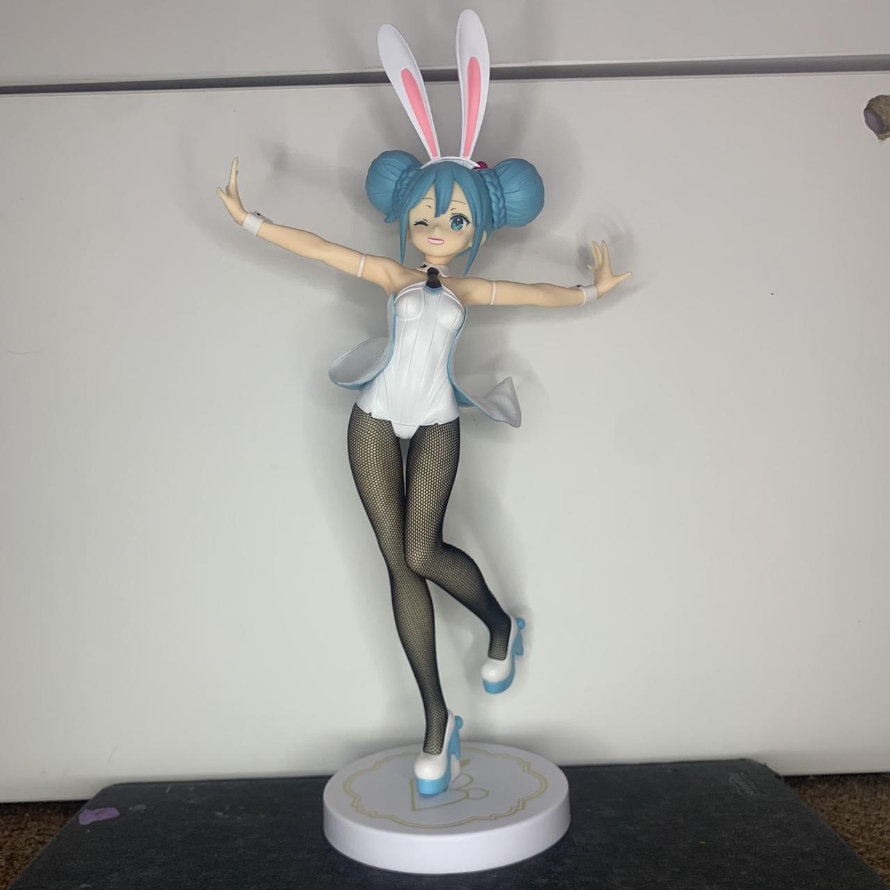 RARE Furyu Hatsune miku Bicute bunnies figure in... - Depop