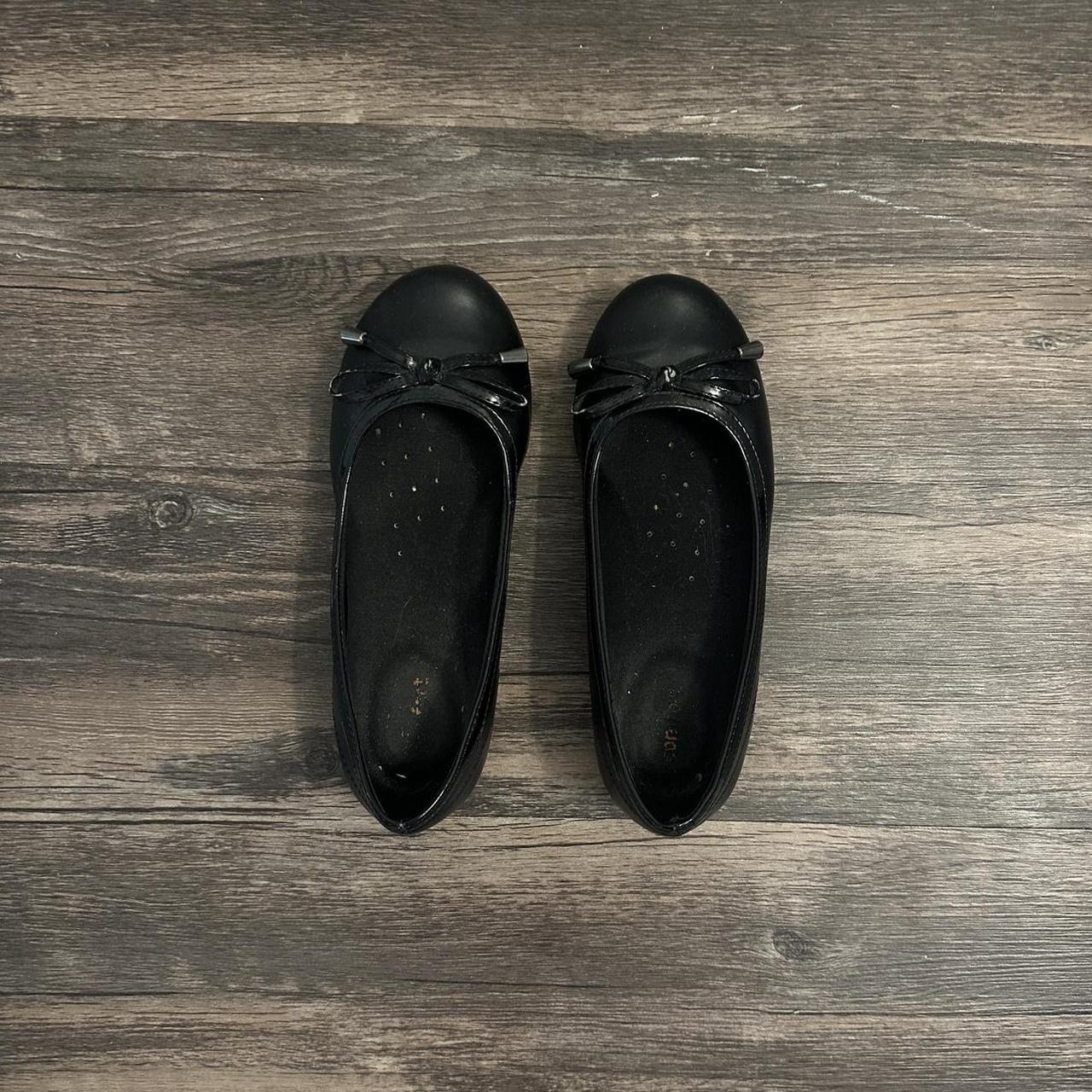 Black bow flats ballet shoes used- good... - Depop