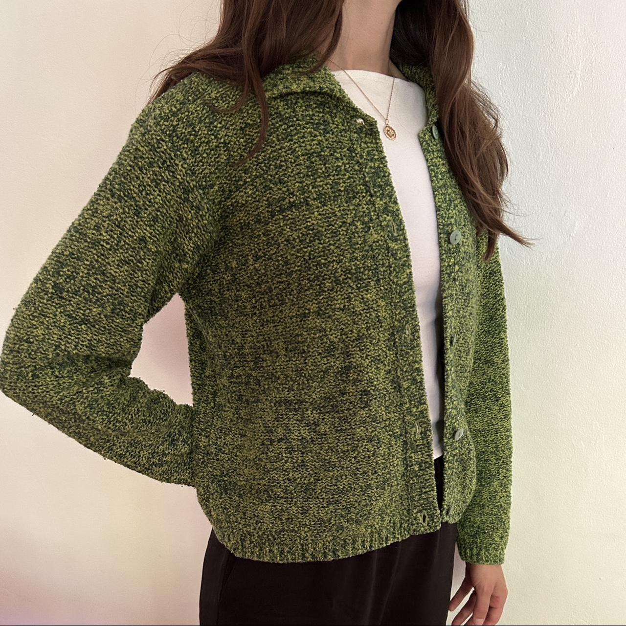 Super cute green collared button up cardigan.... - Depop