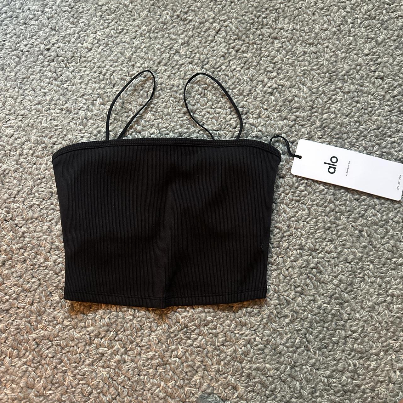 XS cropped ribbed alo tank top built in bra with cups | Depop