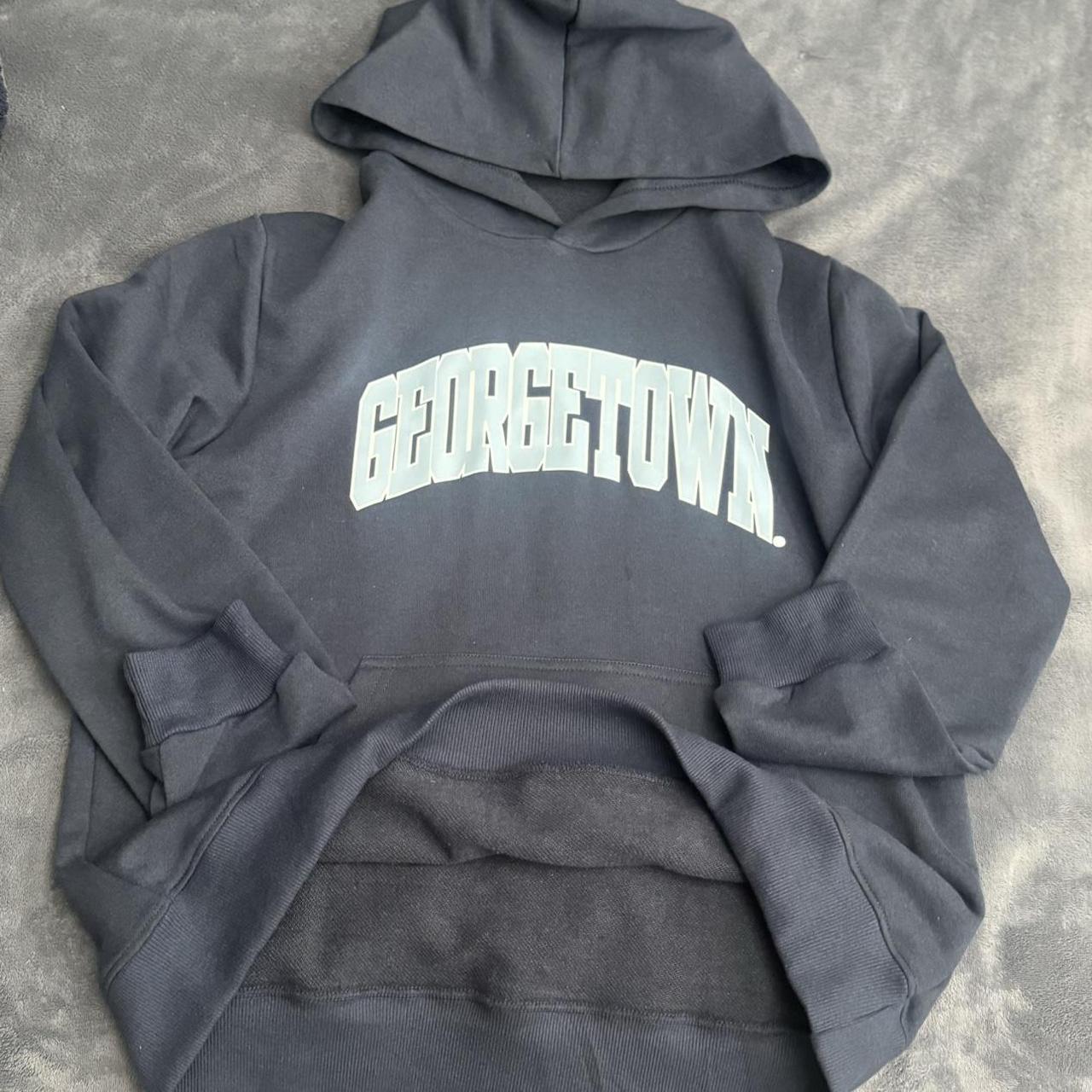 Vintage Georgetown Hoodie Fits like a true large - Depop