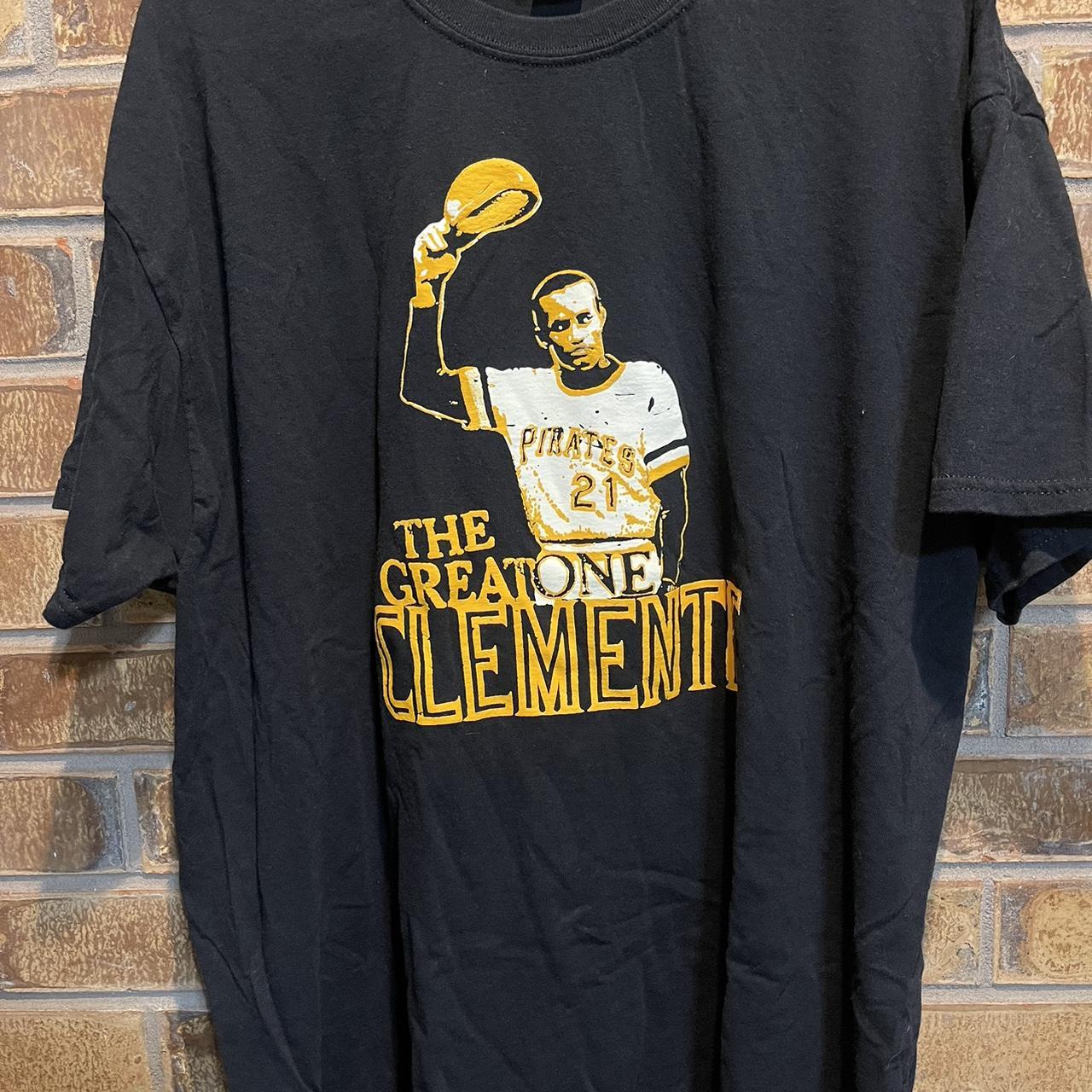 The great one - Roberto Clemente Size Xl 23 x 29... - Depop