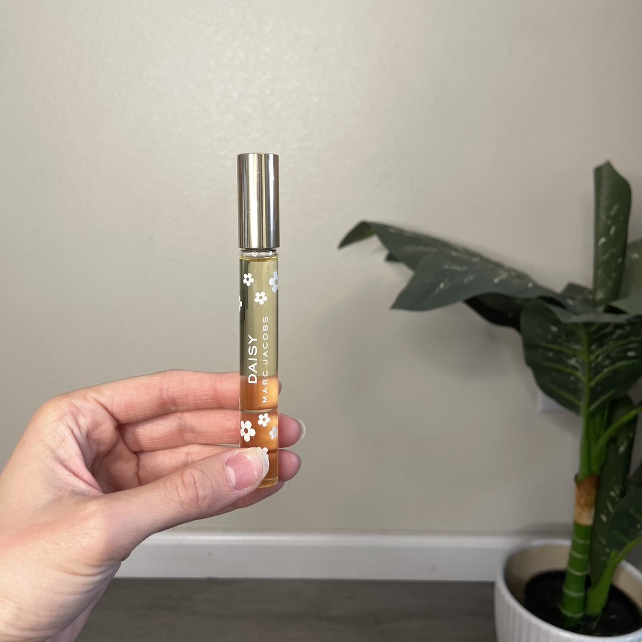 Marc Jacobs daisy rollerball travel perfume Brand... - Depop