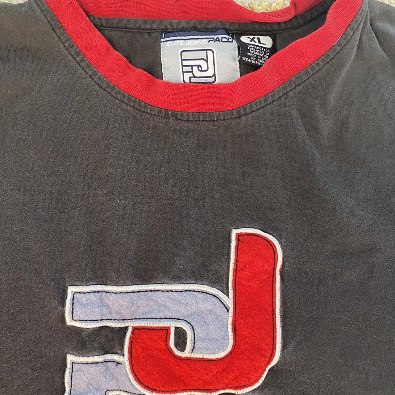 Paco Men's Grey and Red T-shirt | Depop