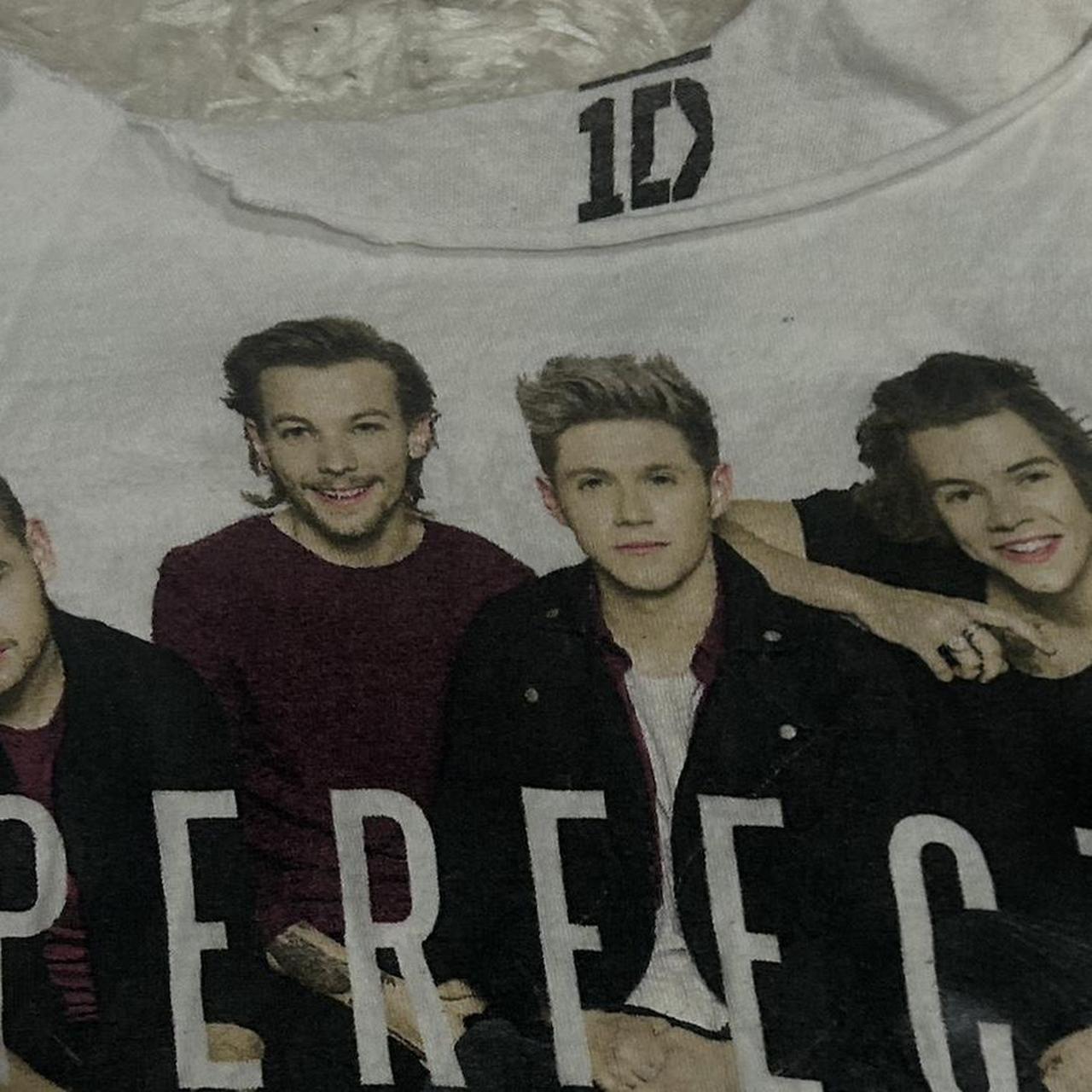 ONE DIRECTION off the shoulder tshirt real 1D... - Depop