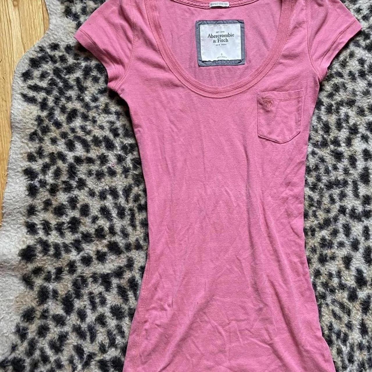 vintage Abercrombie and fitch pink baby tee💗 has... - Depop