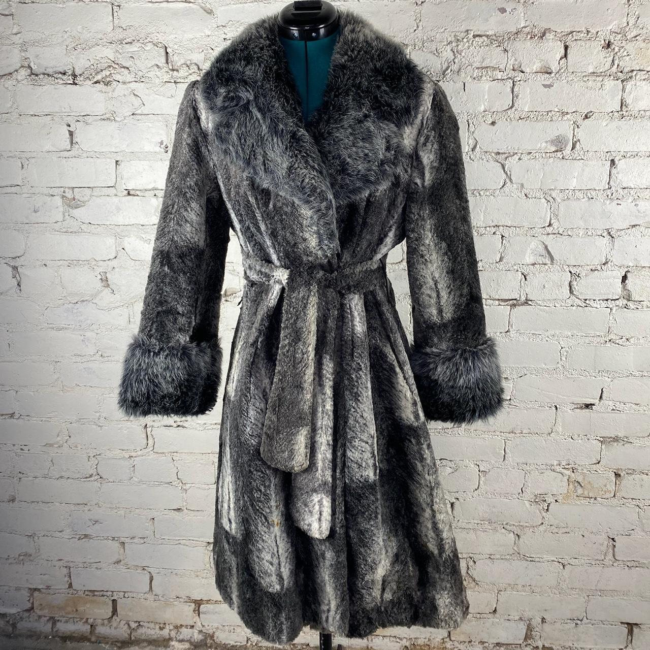This 70s faux fur coat is an absolute dream! The fur... - Depop