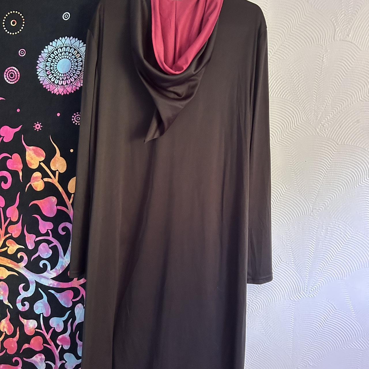 Grifindoor Harry Potter gown one size Never worn - Depop