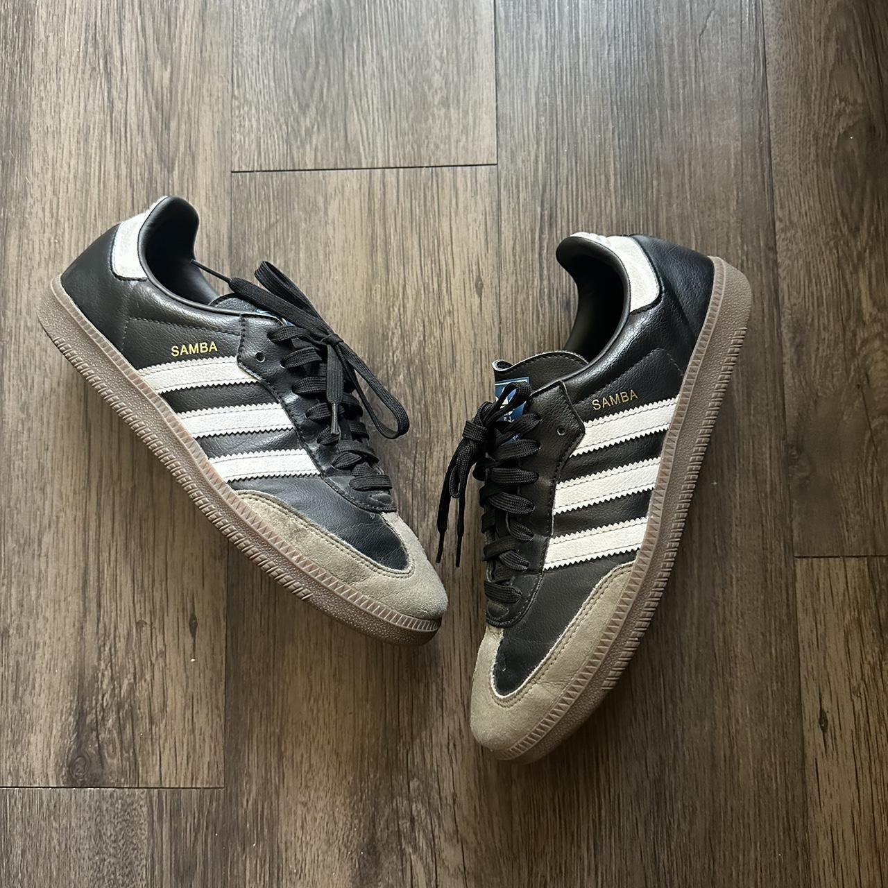Adidas samba Men’s 8 , can fit a women’s 9.5 - Depop