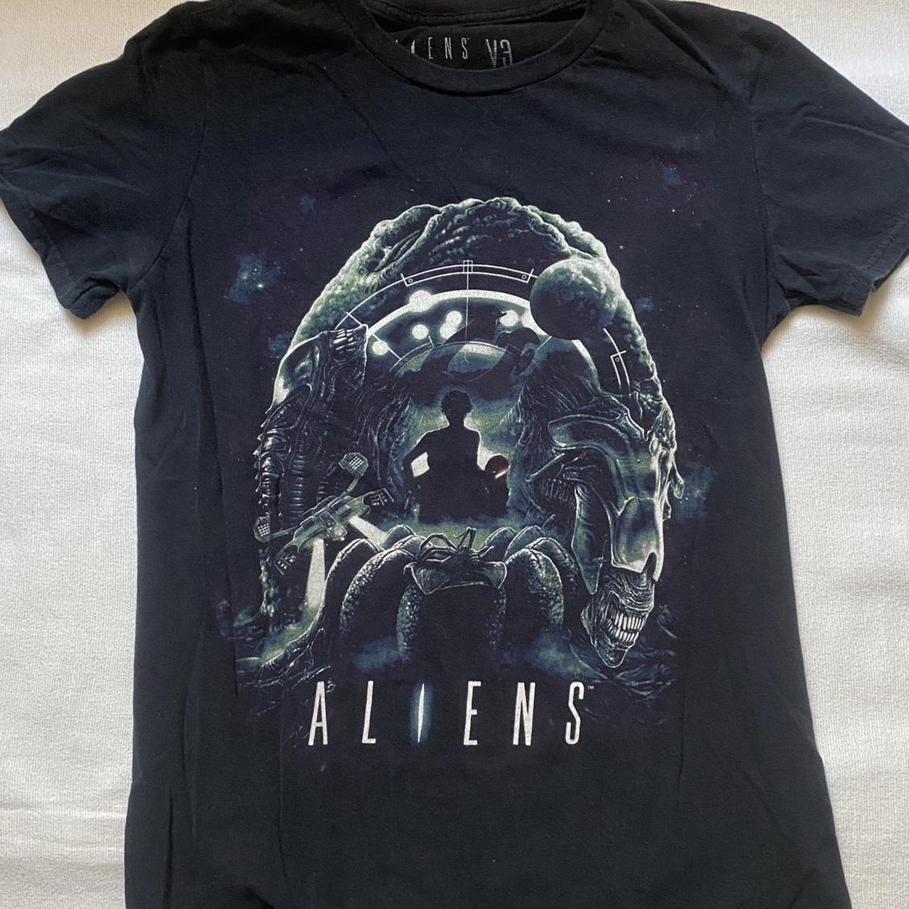 Small Fright Rags Aliens Horror Movie Graphic T... - Depop