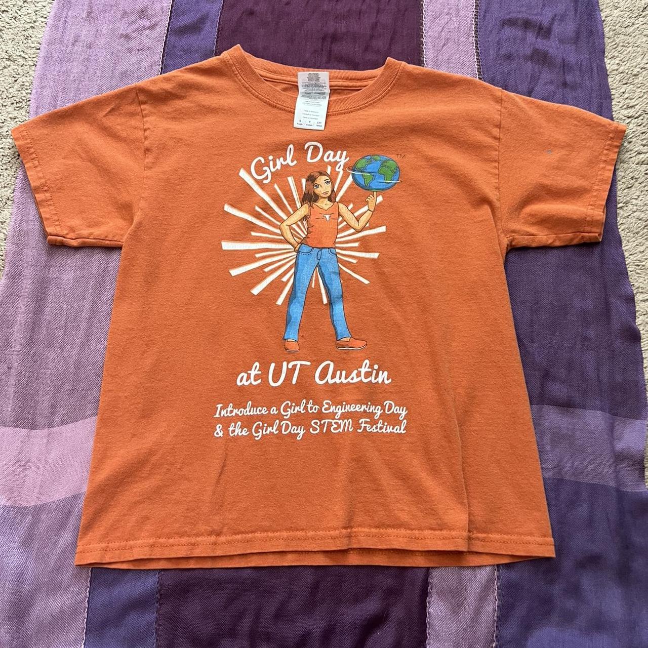 Super cute UT Austin Tee! Love the graphic :) super... - Depop