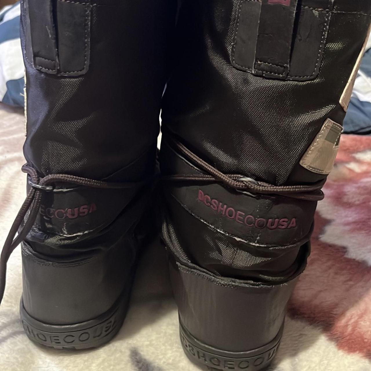 dc camish fur boots size 7 women send offers please... - Depop