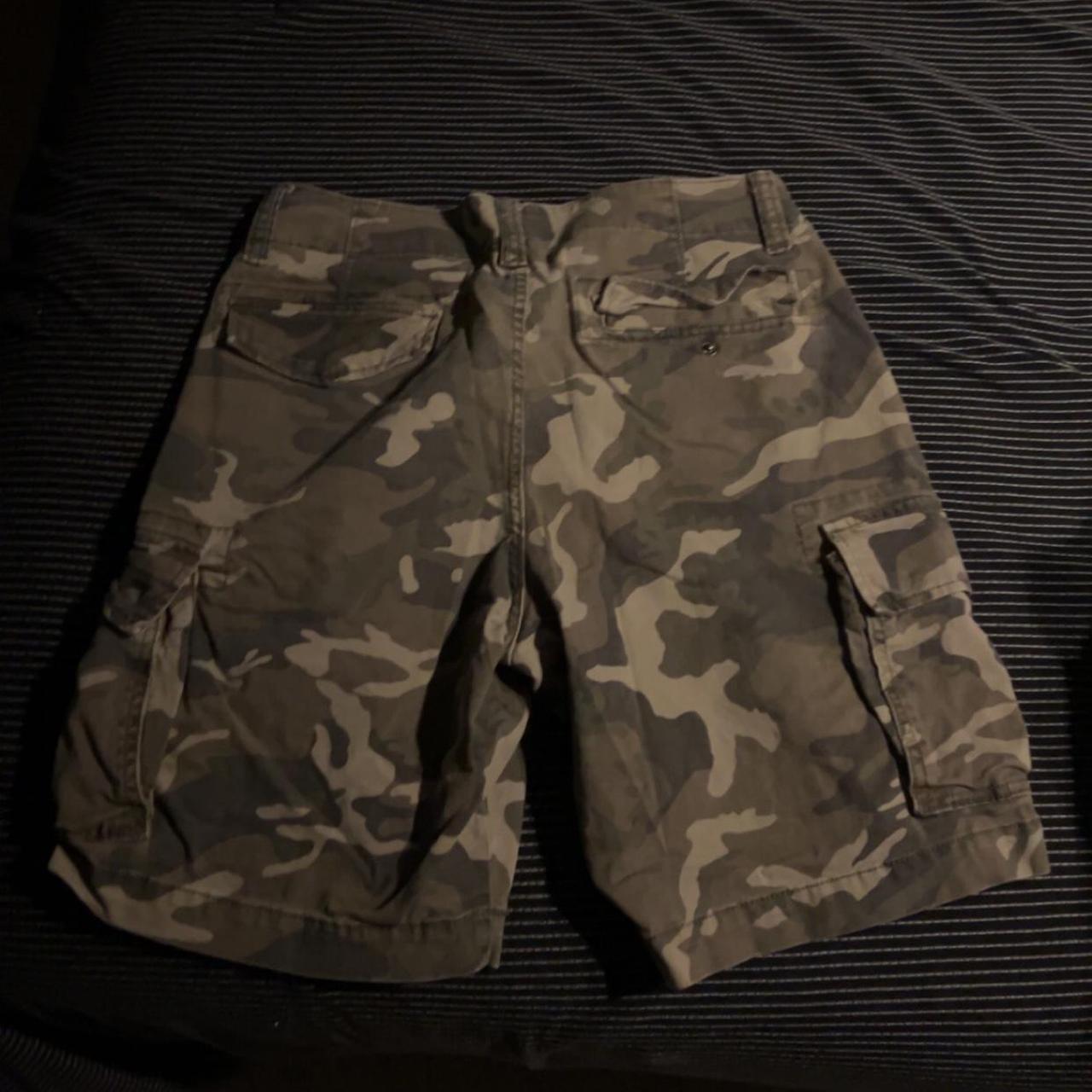 Old navy camo cargo jorts. Size 32 baggy fit on... - Depop