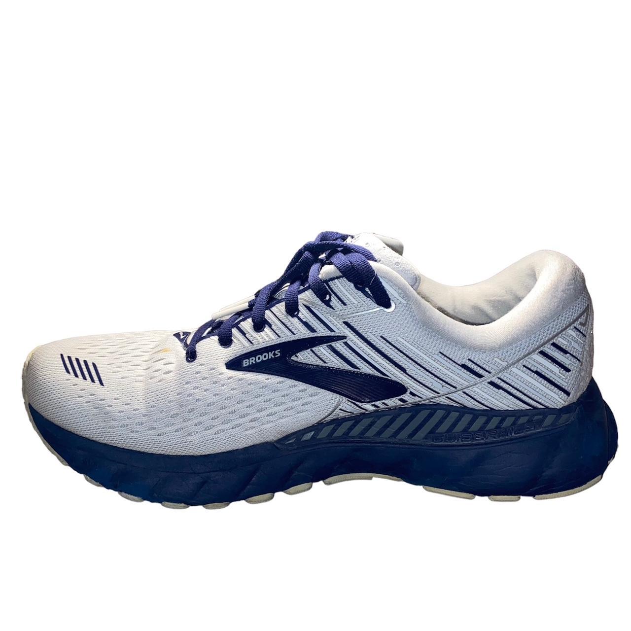 Brooks Men's White and Blue Trainers | Depop