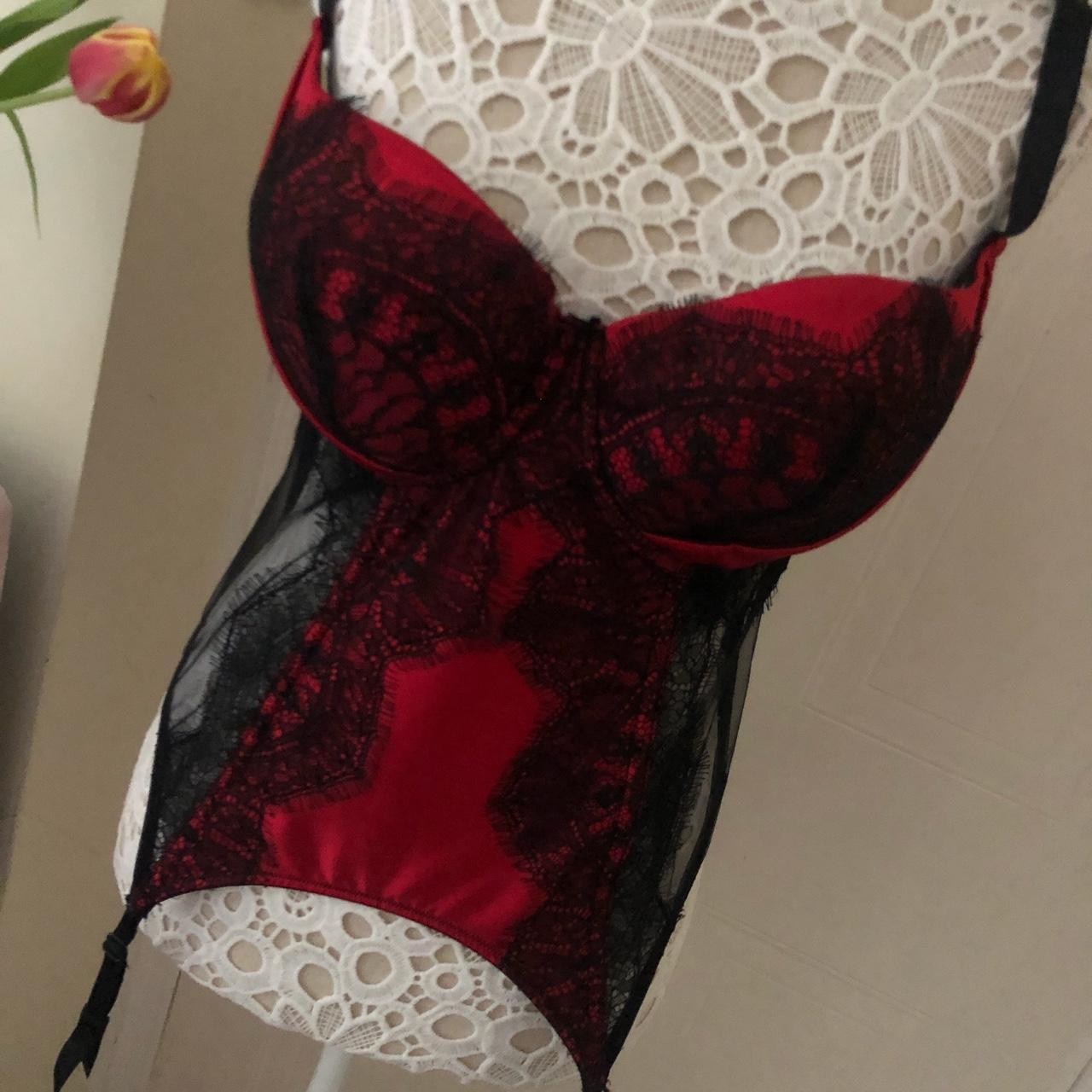 Ann Summers black / red lace suspenders basque Size... - Depop