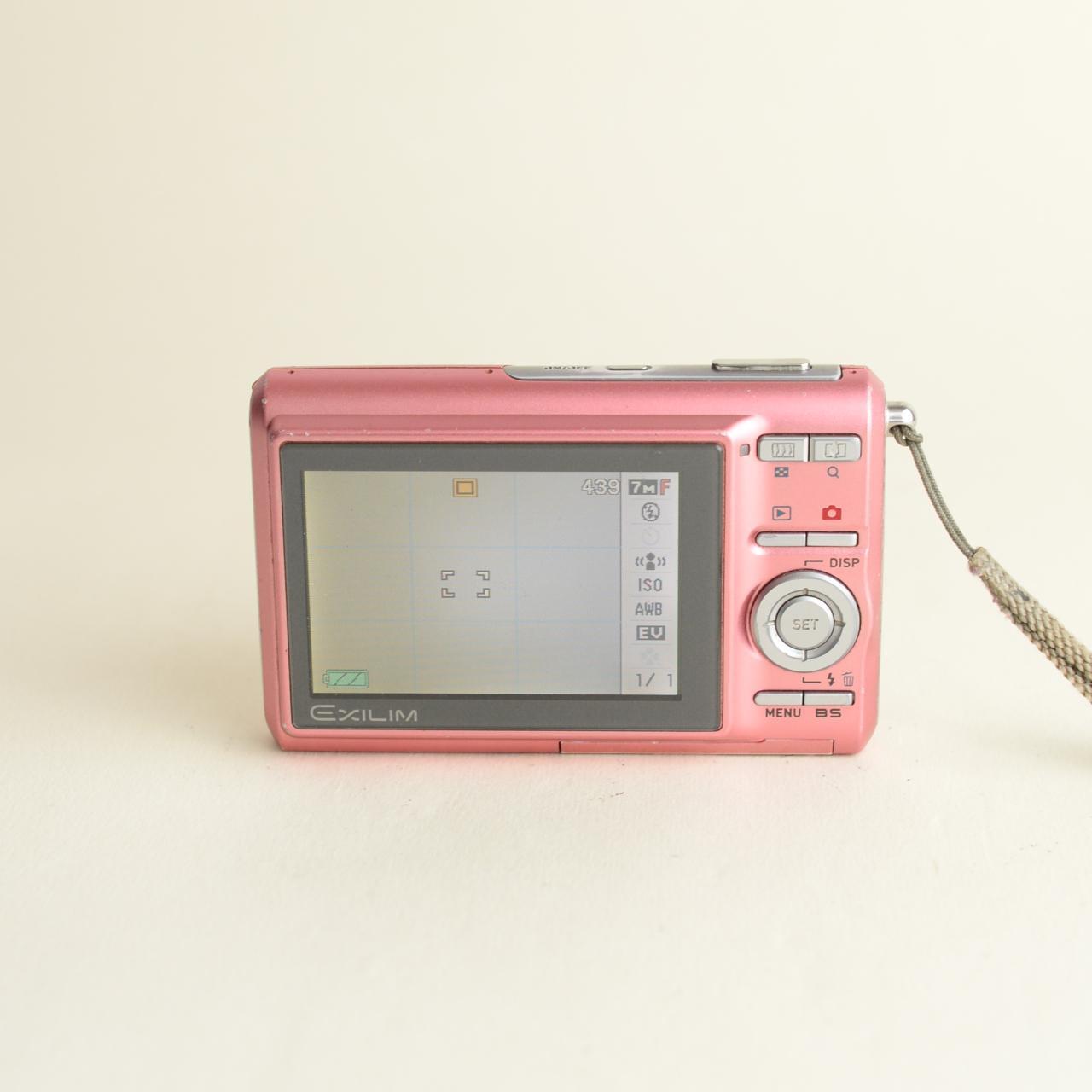 Casio Exilim EX-Z75 | 7.2MP Digital camera with SD... - Depop