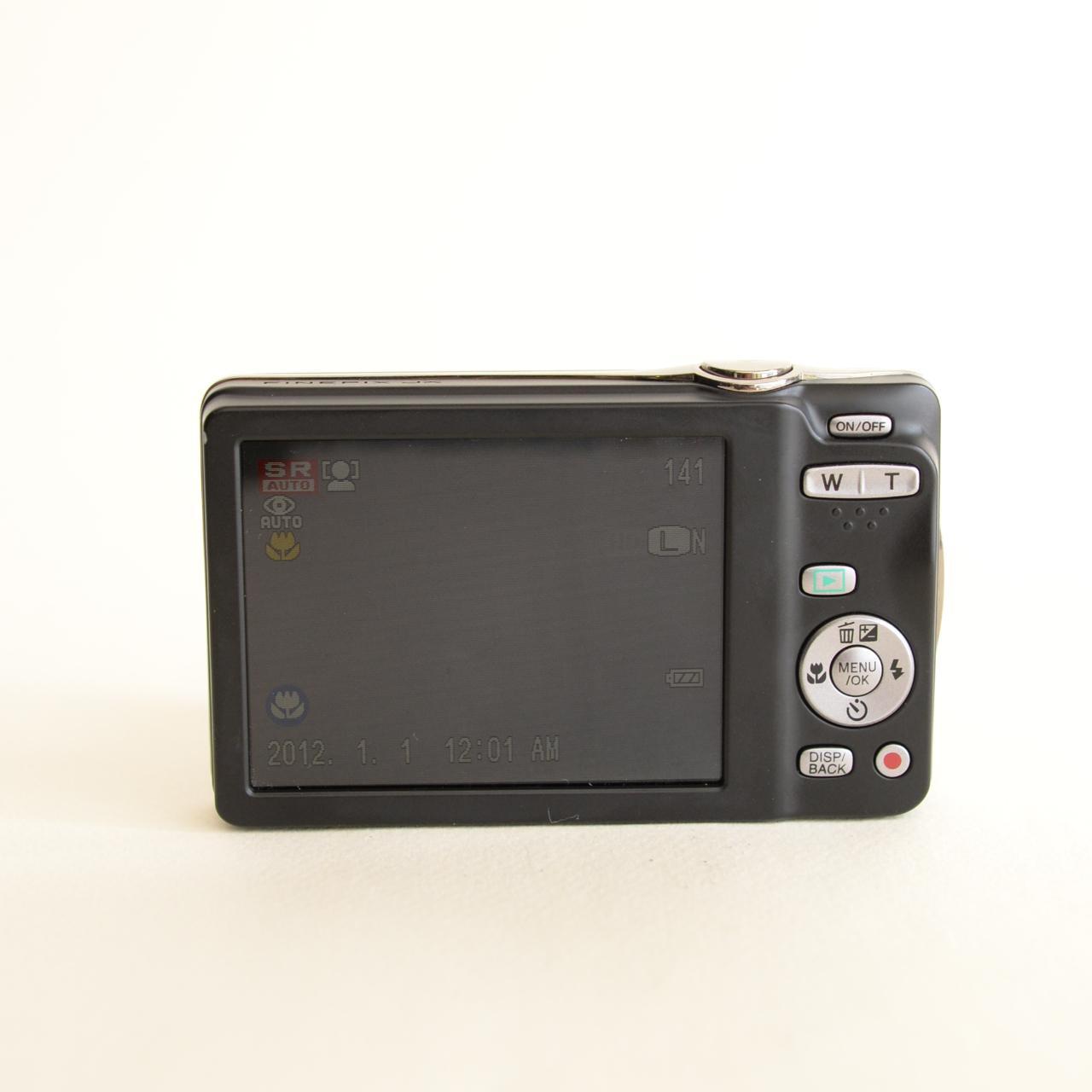 Fujifilm FinePix JX520 | 14MP Digital camera with SD... - Depop