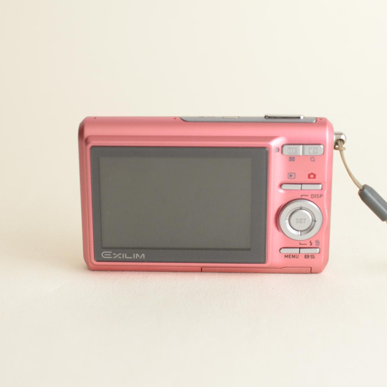 Casio Exilim EX-Z75 | 7.2MP Digital camera with a SD... - Depop