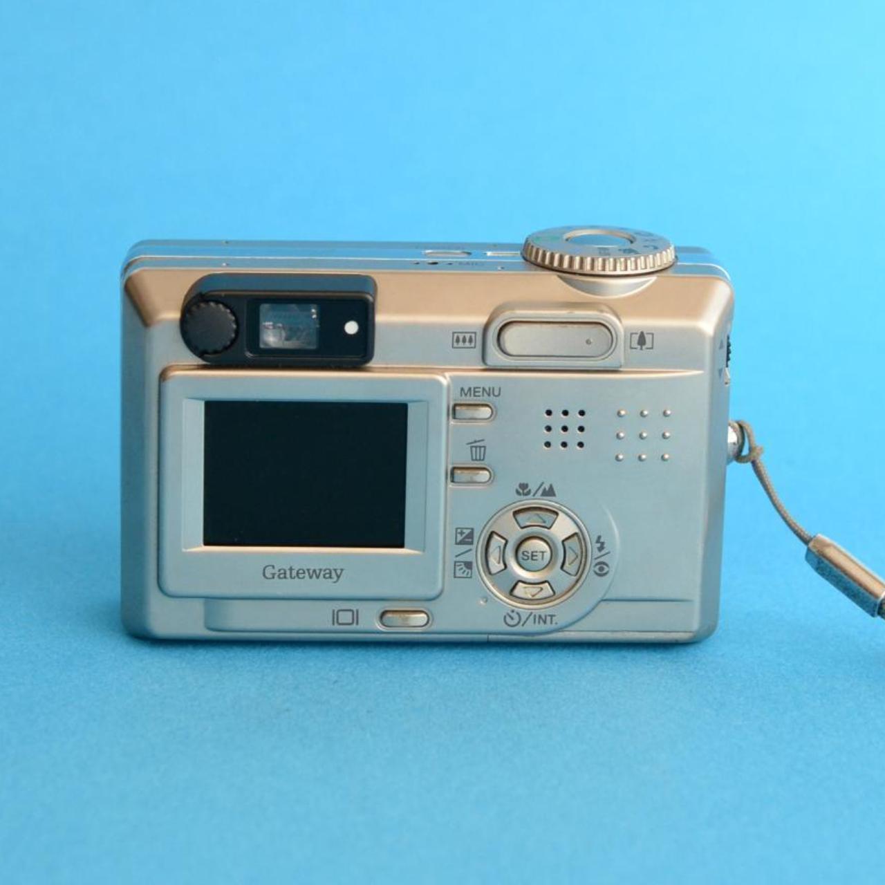 Gateway DC-T50 | 5.25MP Digital camera with SD Card... - Depop