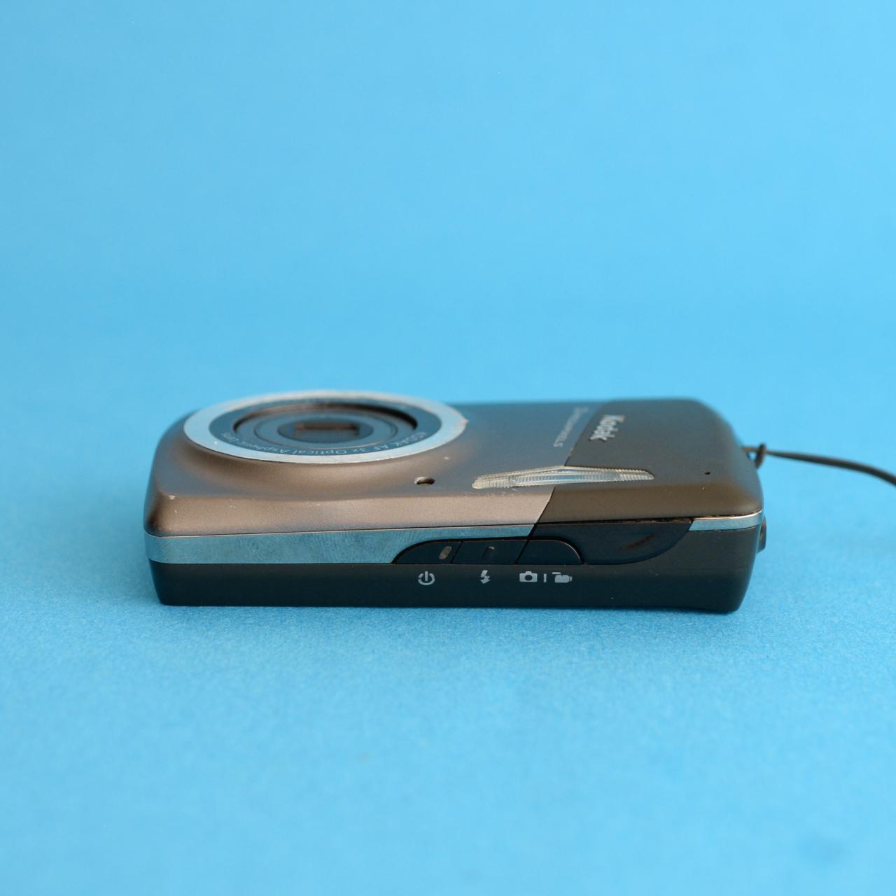 Kodak EasyShare M530 | 12MP Digital camera with SD... - Depop