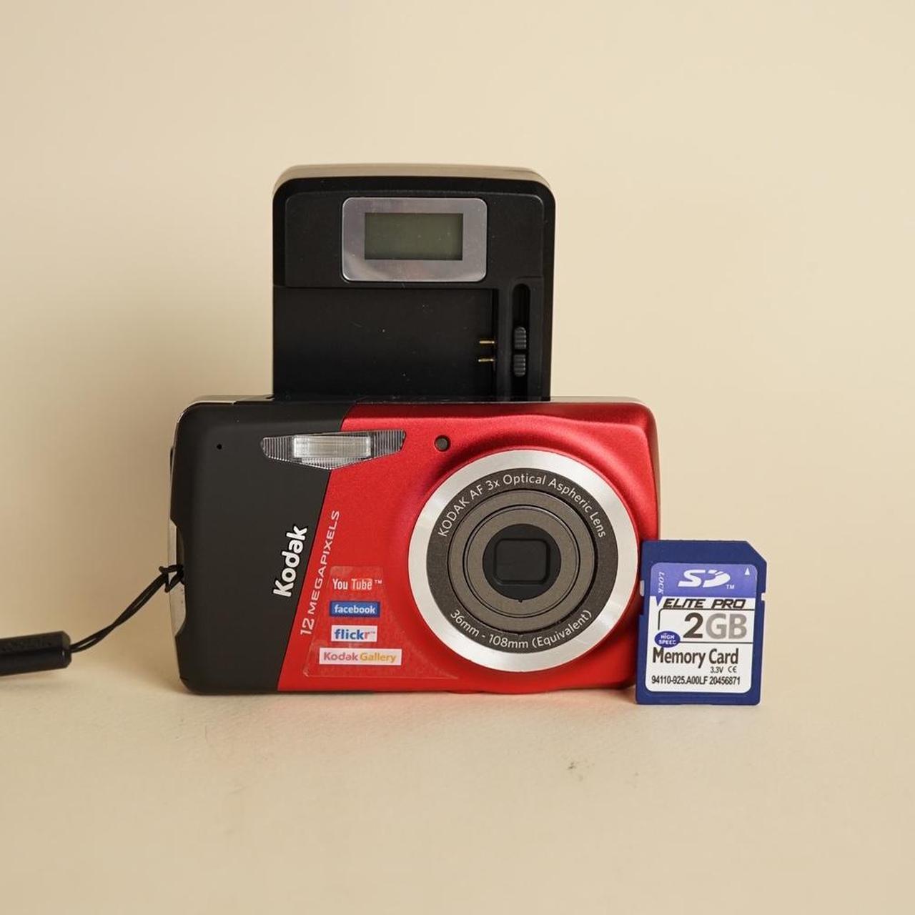 Kodak EasyShare M530 | 12MP Digital camera with SD... - Depop