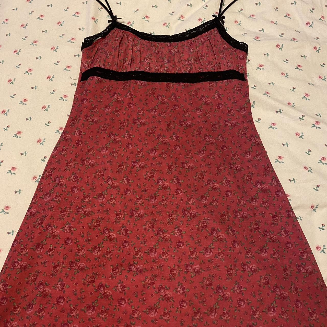 Prettiest pink floral mesh dress with inner lining... - Depop