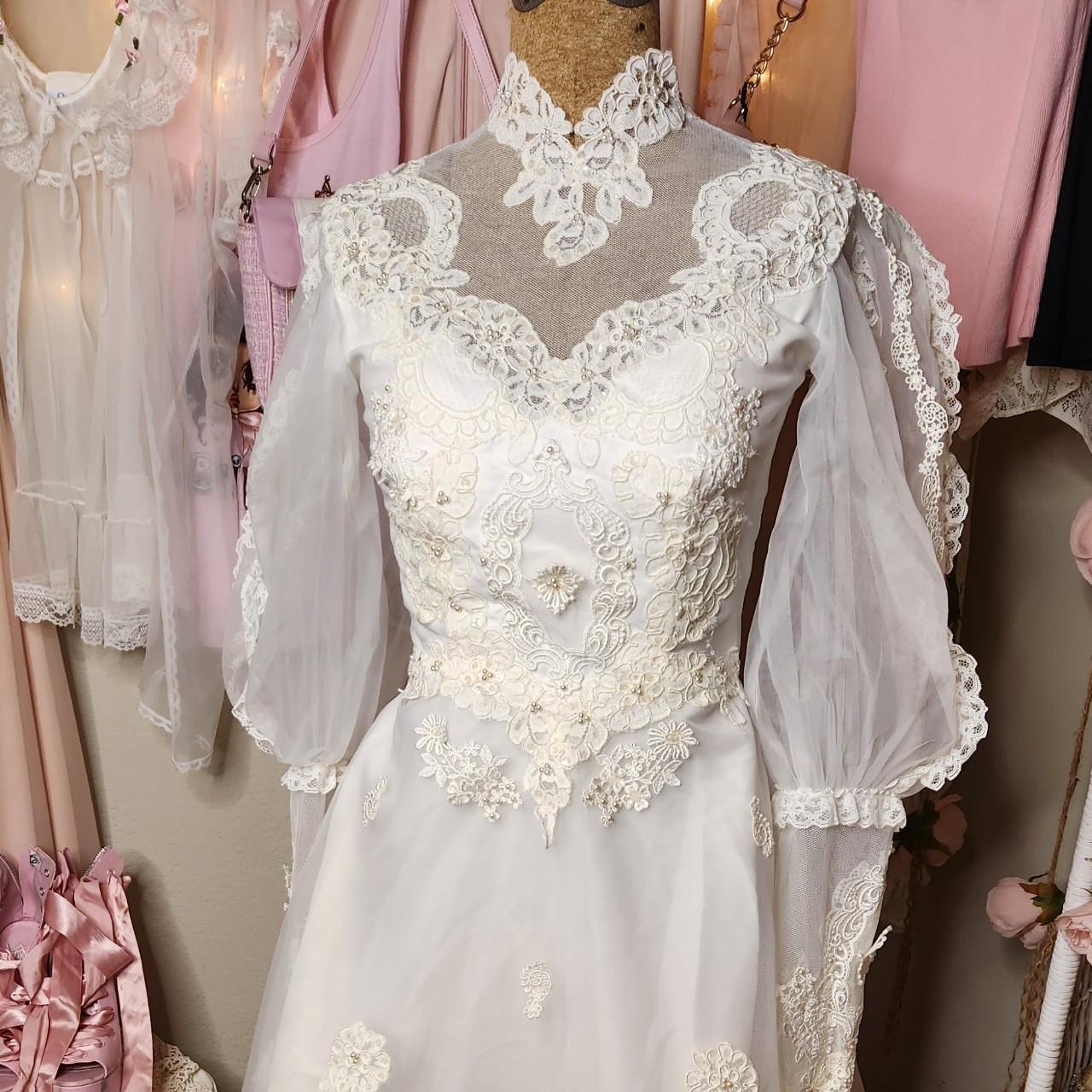 ౨ৎ vintage coquette wedding/formal dress ౨ৎ fits... - Depop