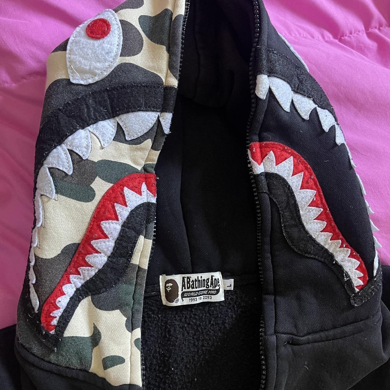 Men’s size large bape zip-up - Depop