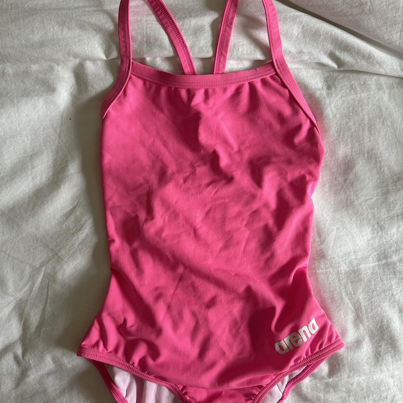 Arena racer back swim suit 26 Really great for... - Depop