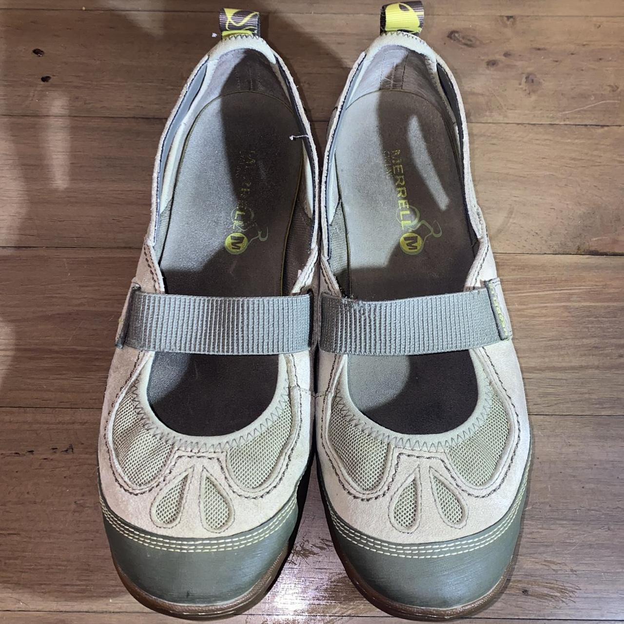 Merrell Women's Green Trainers | Depop