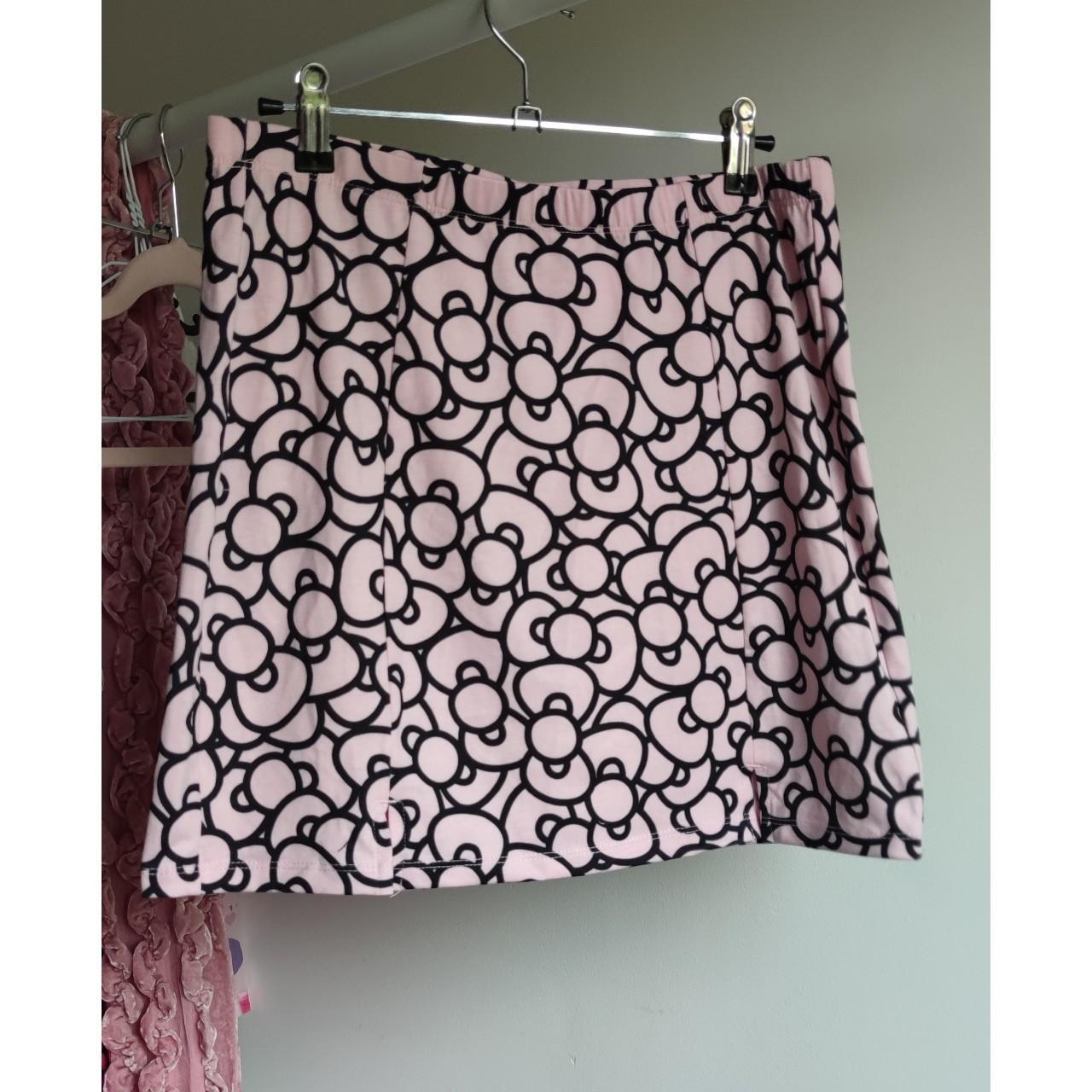 Hello kitty skirt Size M, brand new only tried... - Depop