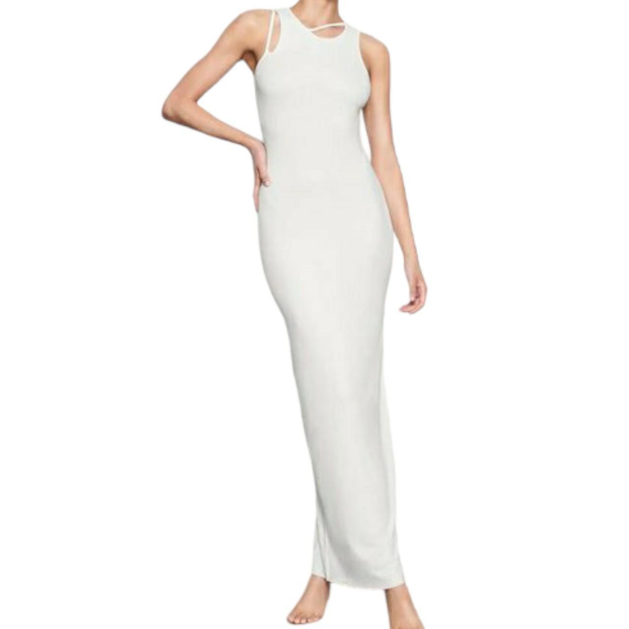 Skims Women's White Dress | Depop