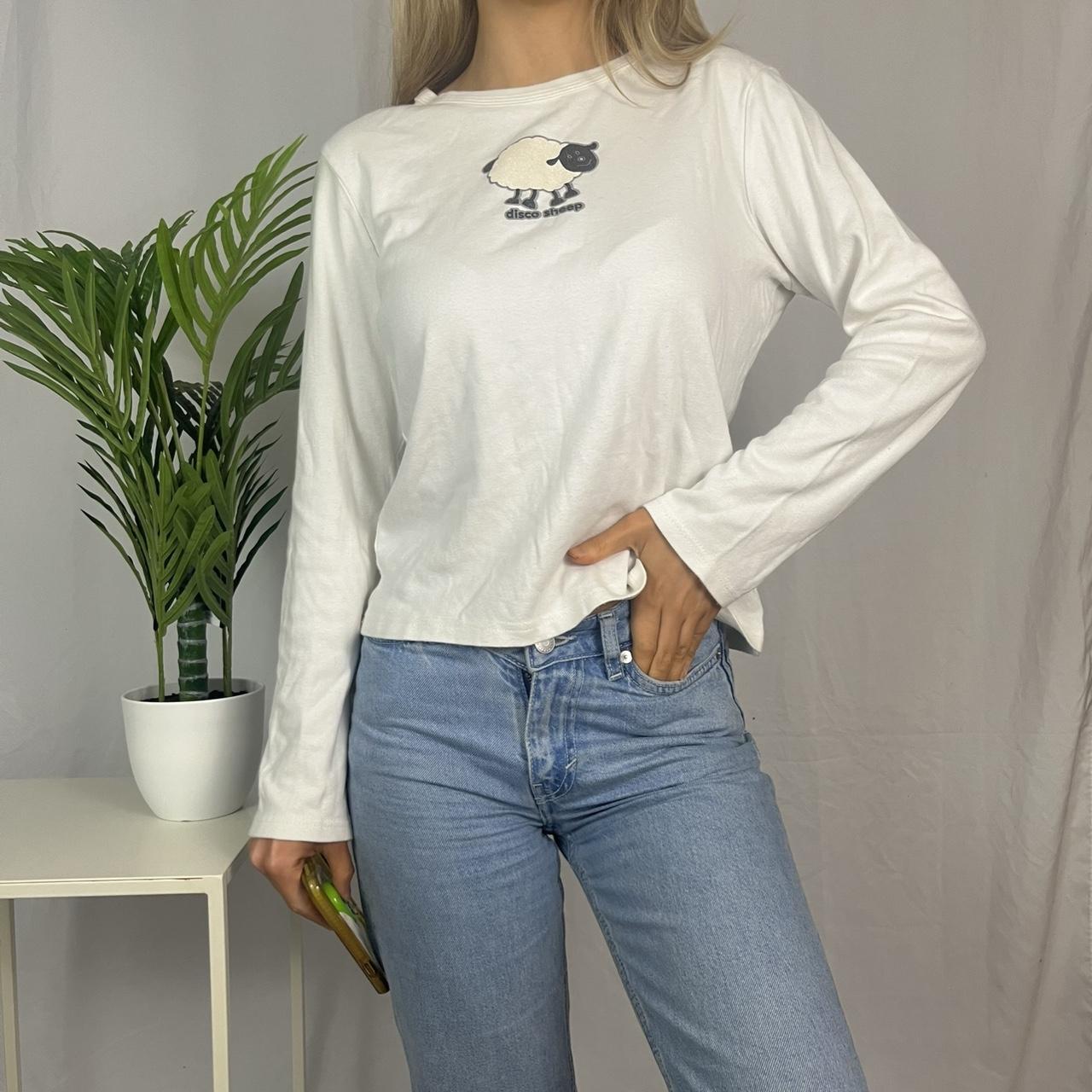 Cache Women's White T-shirt | Depop