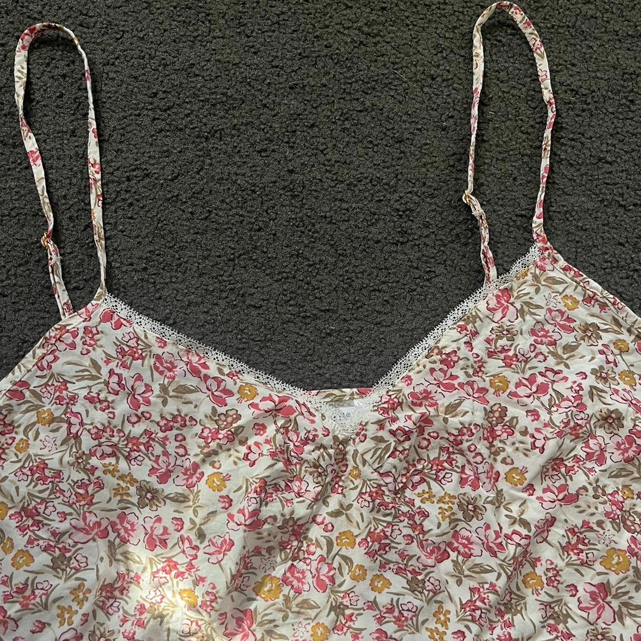 XL floral print pattern pajamas set with lace. In... - Depop