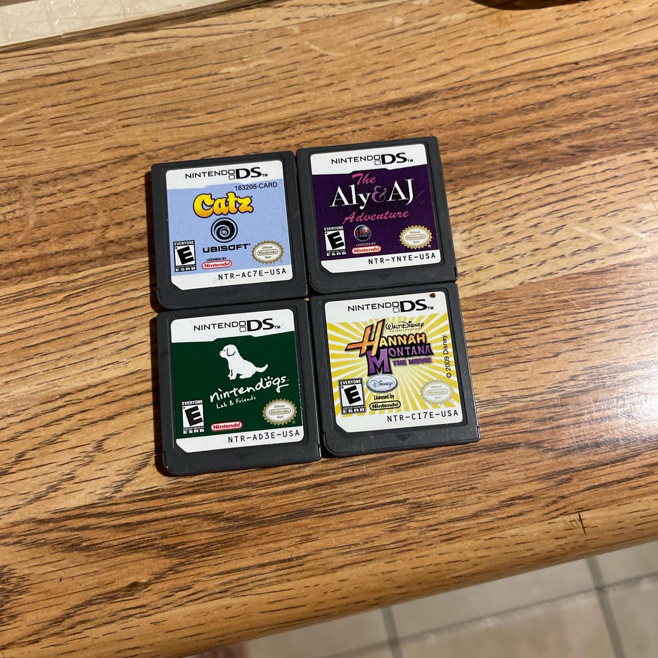 4 Nintendo games - Depop