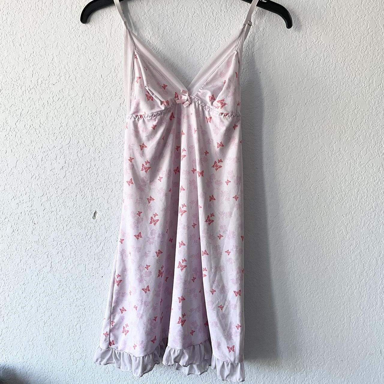 Jessica Simpson Women's Pink and White Dress | Depop