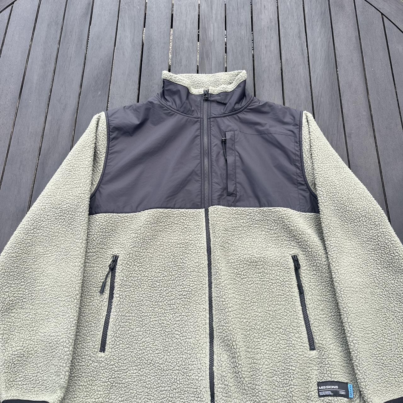 Buffer zip up fleece - Depop