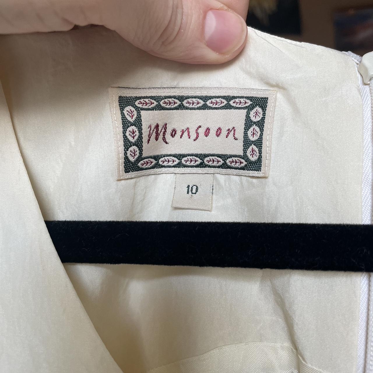 Monsoon dress, size 10. Super Flattering fit and... - Depop