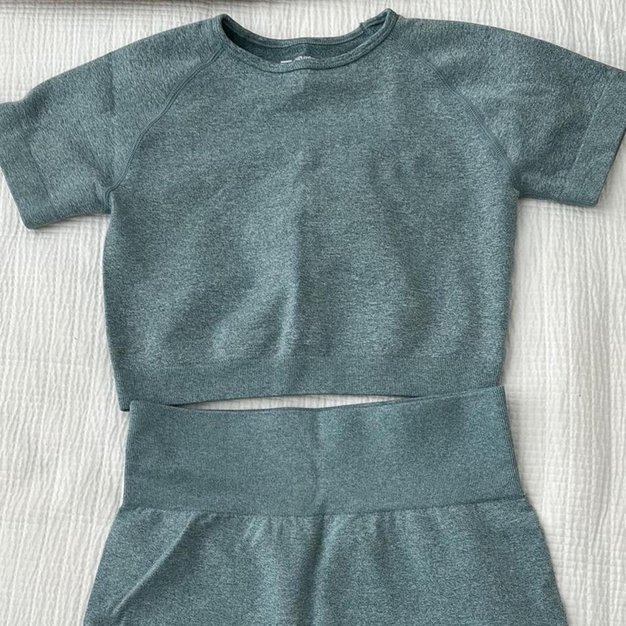 Blue workout set, super stretchy and comfy - Depop