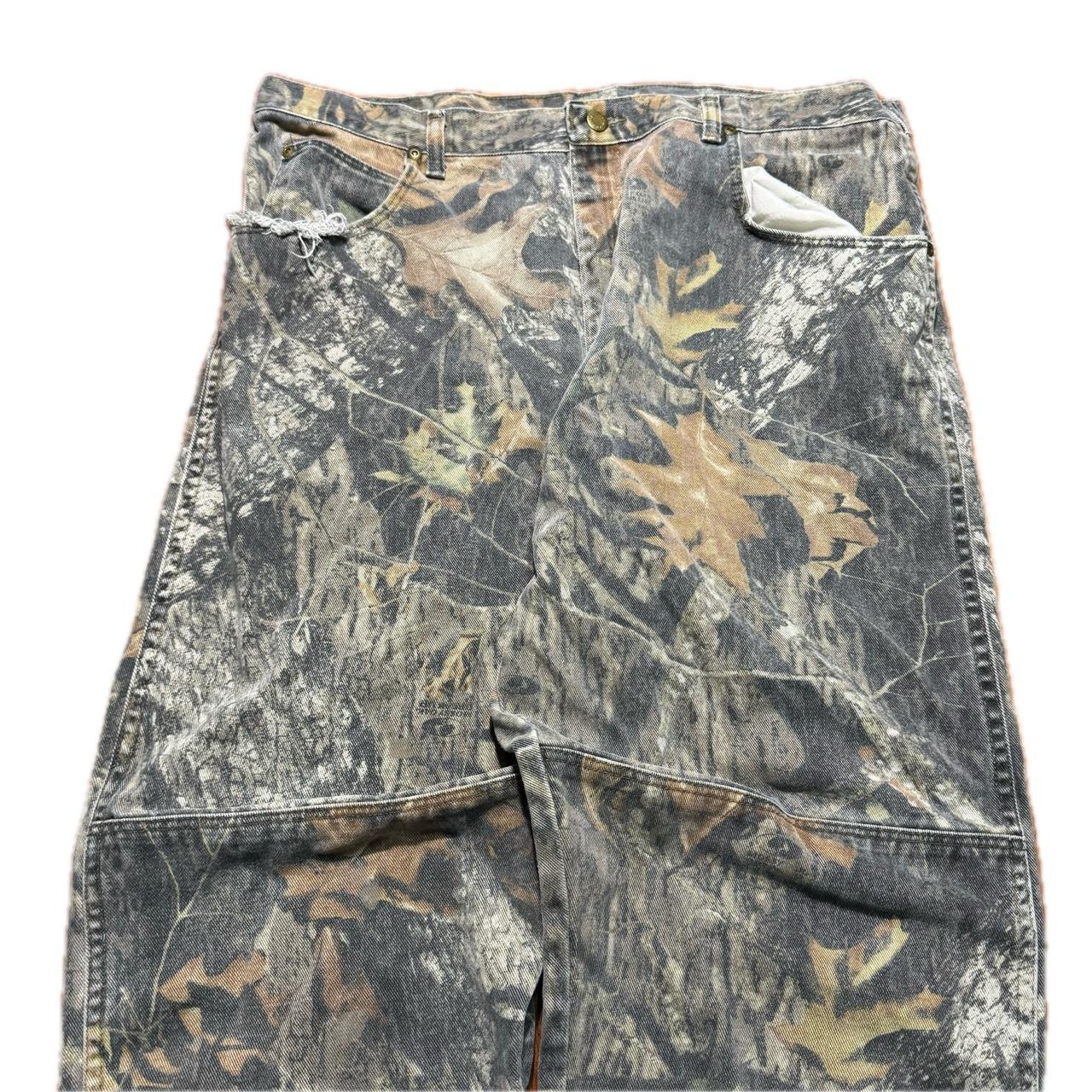VINTAGE Y2K WRANGLER REALTREE DOUBLE KNEE CAMO... - Depop