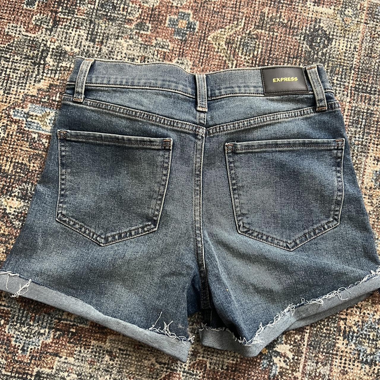 New Express Shorts Mid-rise, 4, never worn, smoke... - Depop