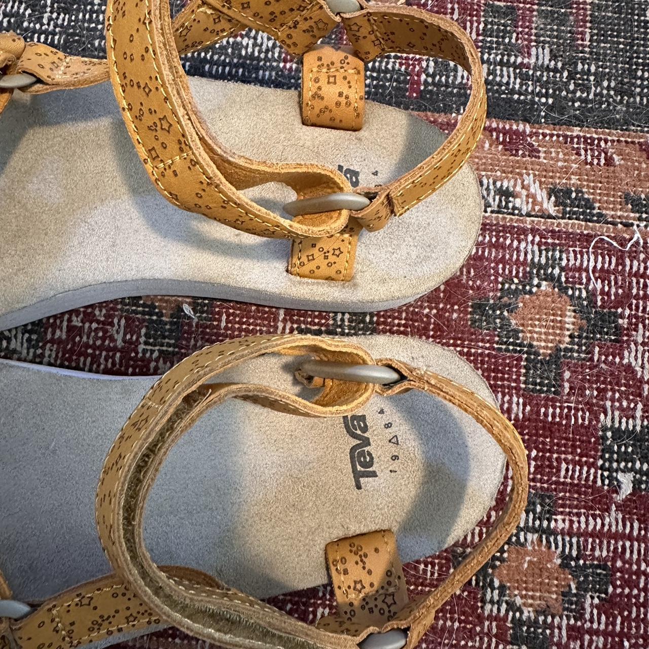 yellow star print tevas slight platform sooo cute... - Depop