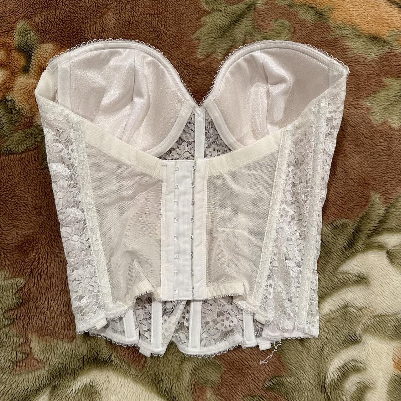 Dominique lace corset - Depop